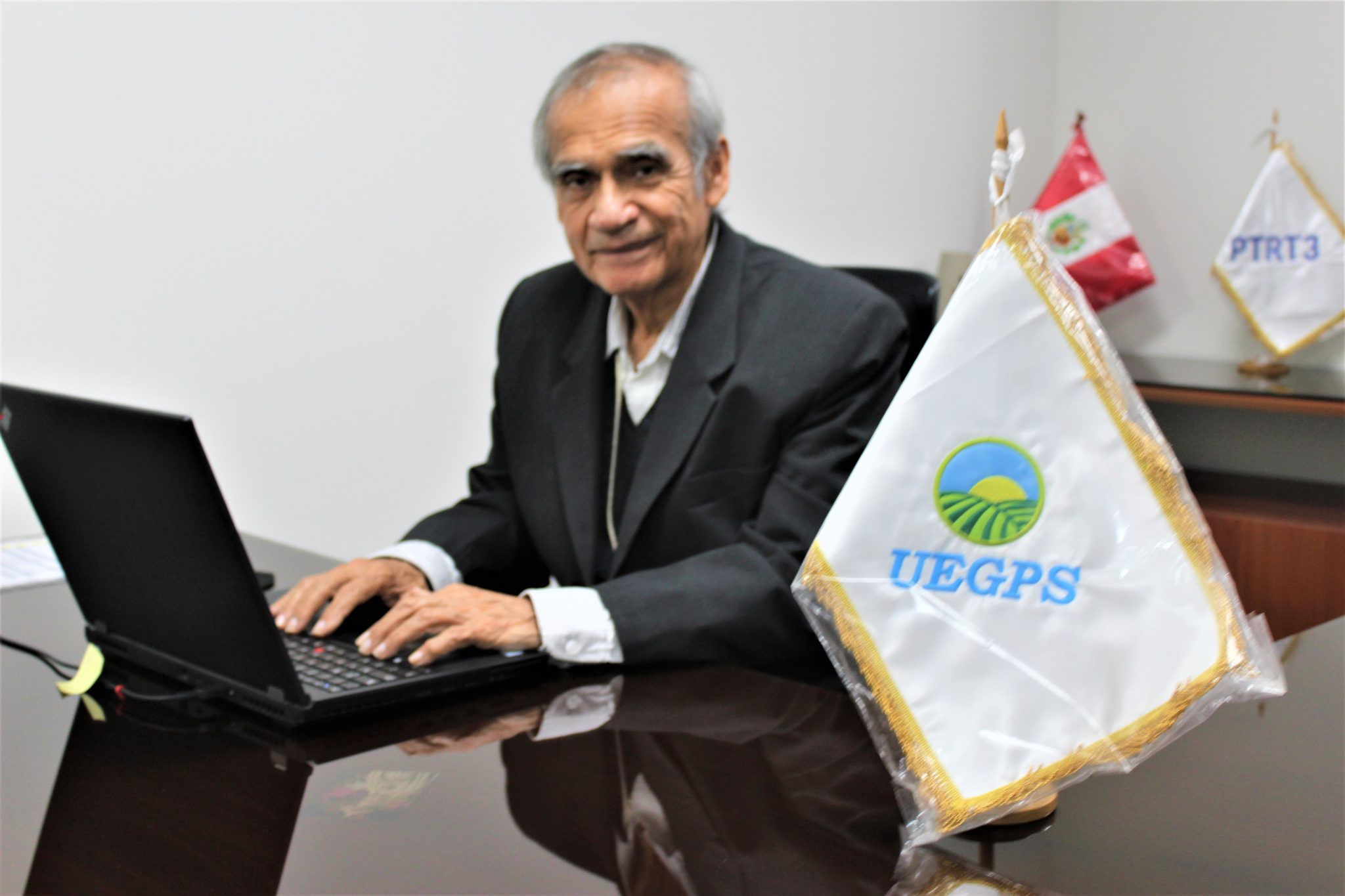 INGENIERO CARLOS CUEVA PALACIOS ES EL NUEVO DIRECTOR EJECUTIVO DE LA UEGPS